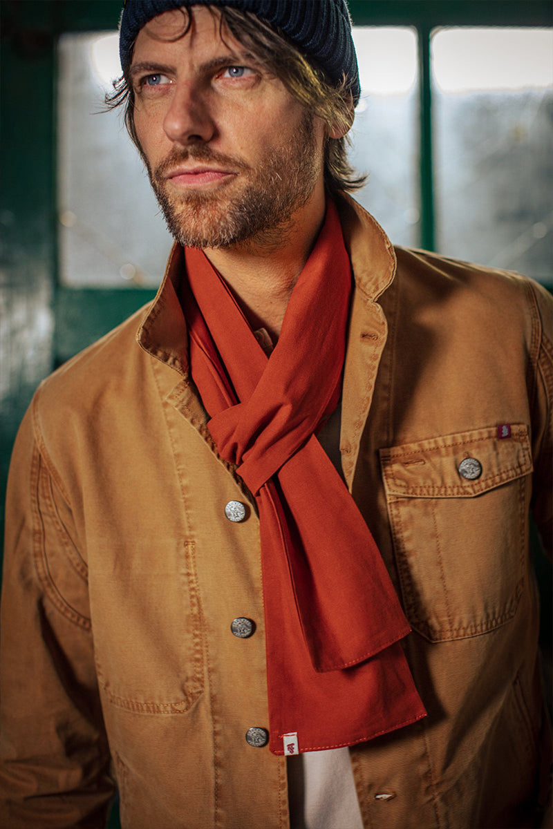 Mastering Autumn Style: The Art of Layering for a Versatile Wardrobe